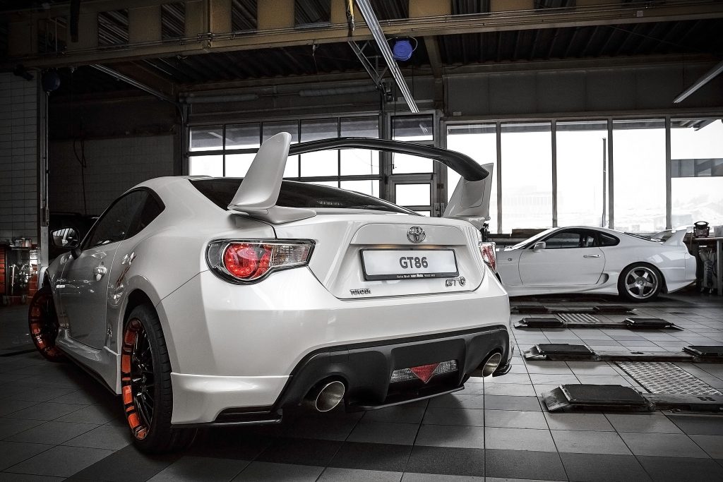 Tuning-Star: Der GT86 "red & white" - Auto Welt von Rotz